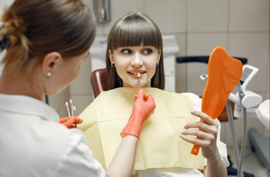 What is Composite Bonding and Can it Fix Chipped or Gapped Teeth ...